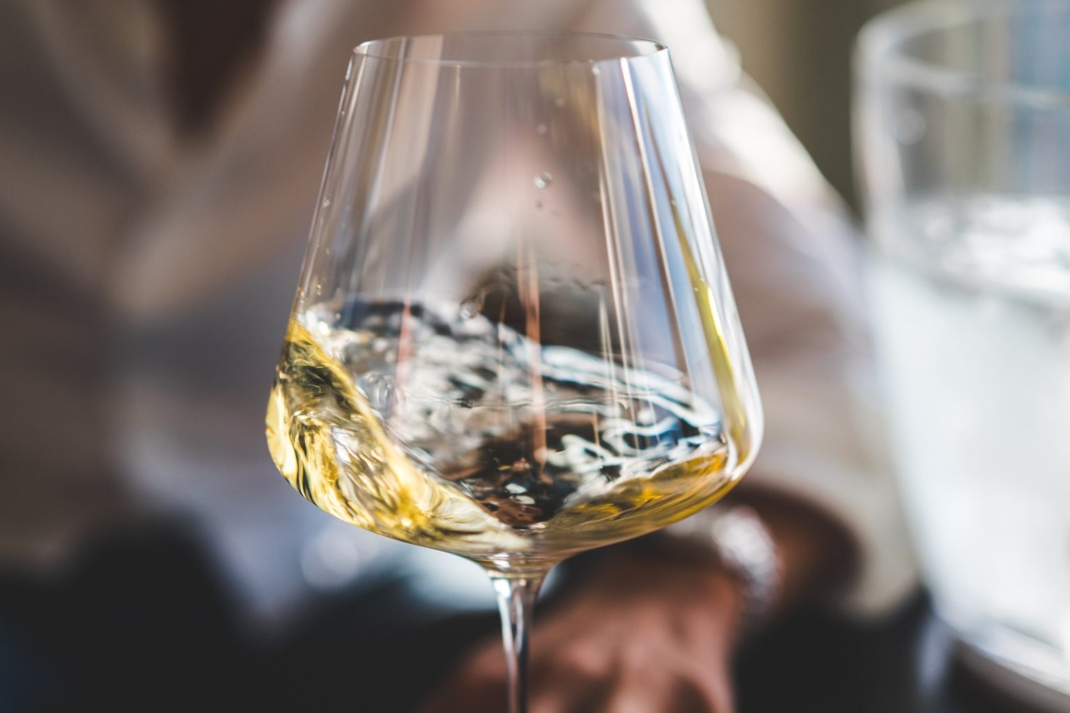 Wine Aficionado Vs Wine Connoisseur: What's The Difference - Wineries ...